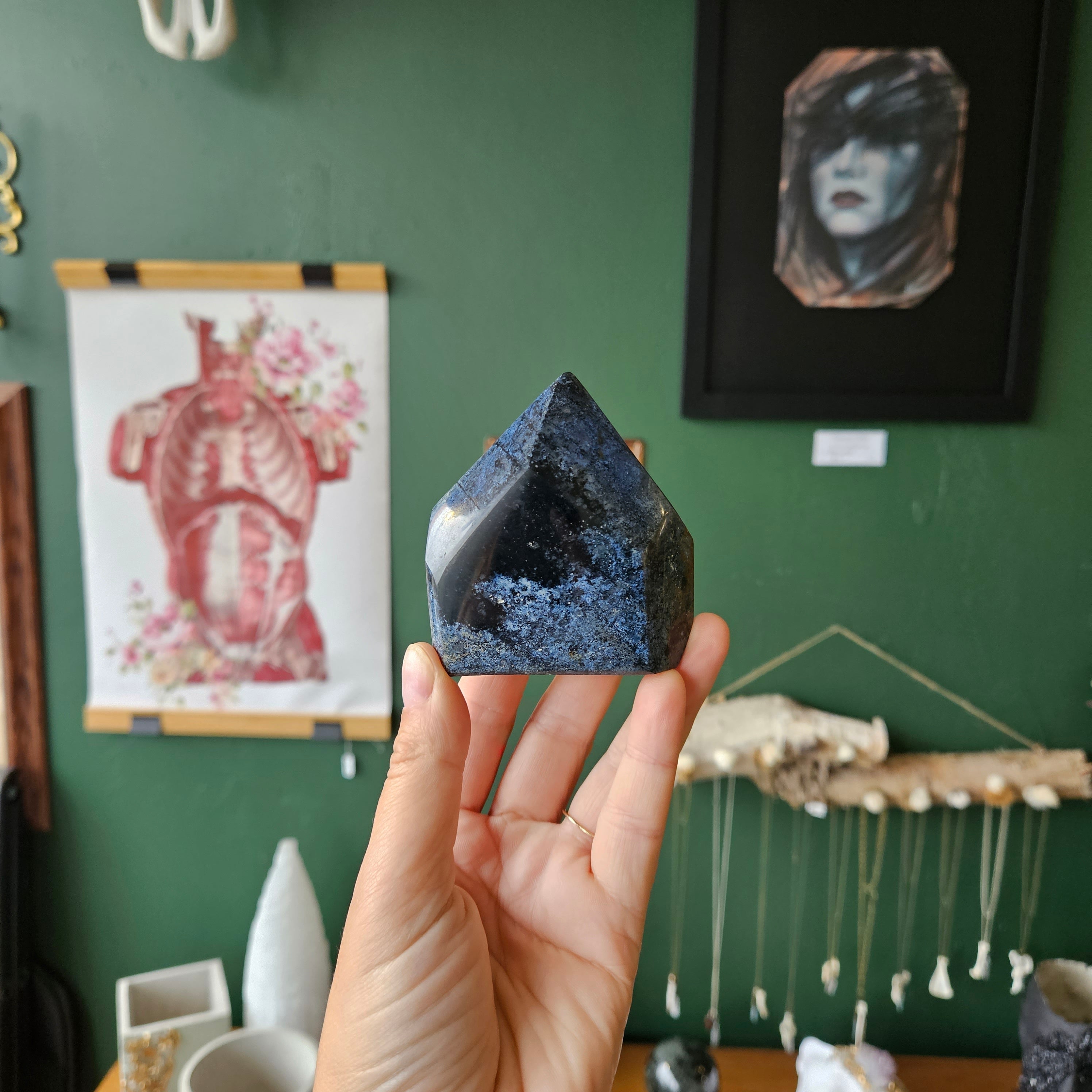 CRYSTALS & STONES – Ember and Stone Curiosities